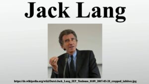 Jack lang : le parcours fascinant d'un homme aux mille facettes